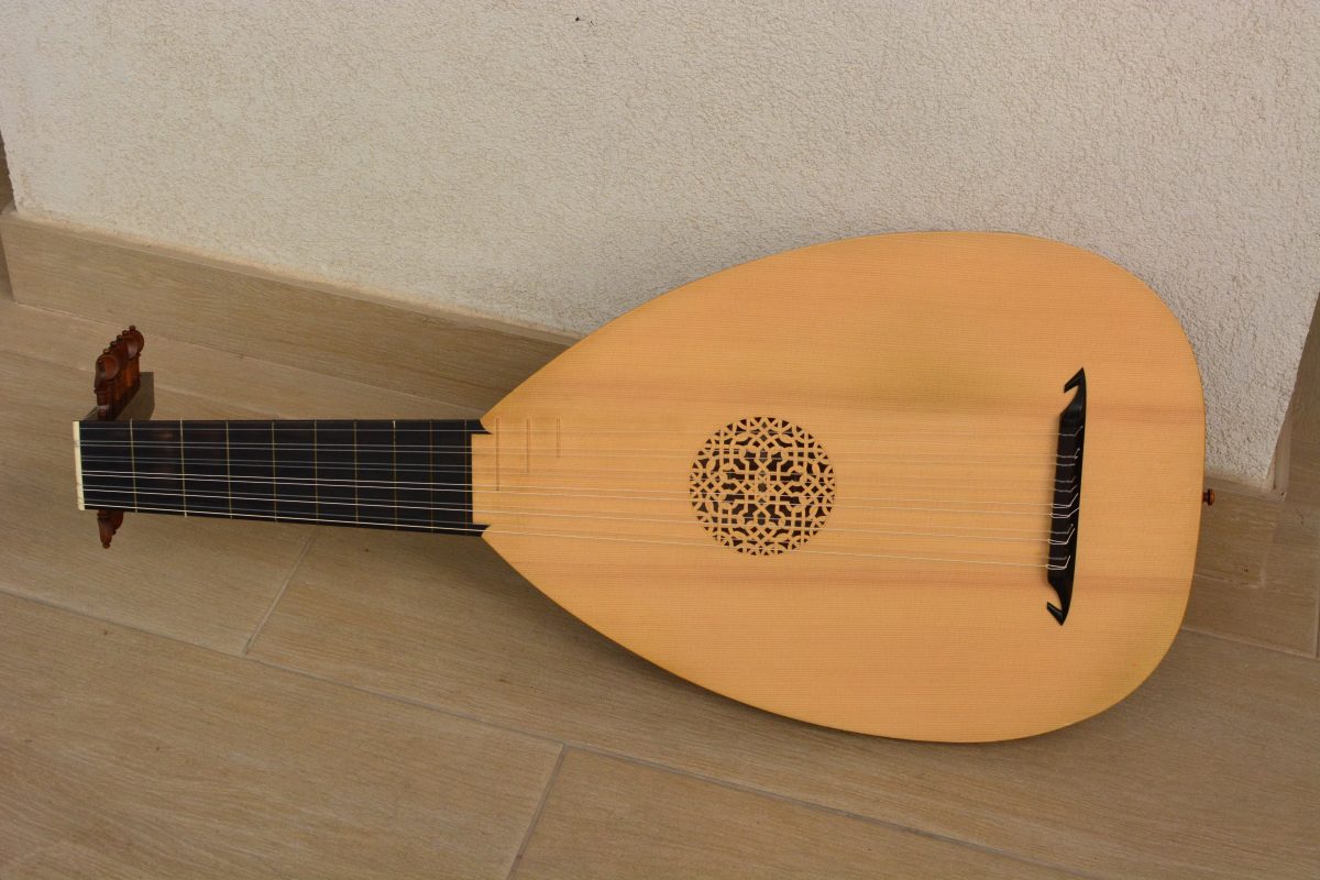 Renaissance lute by Cezar Mateus - Cuerdas Pulsadas